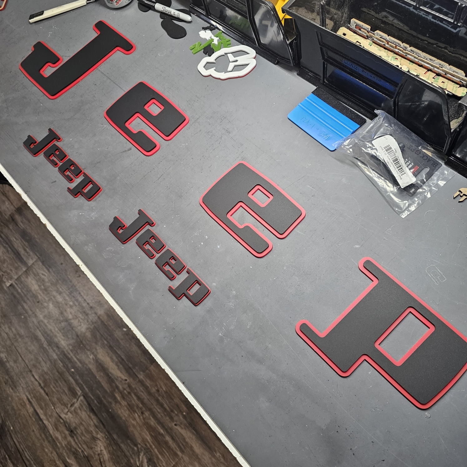 Retro Jeep Gladiator Tailgate Emblem - Gladius Offroad